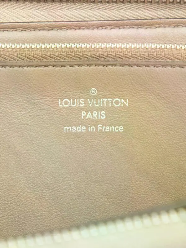 LOUIS VUITTON 2017 Taurillon Comete Wallet Long Wallets