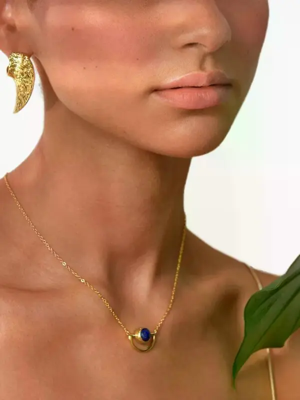 OTTOMAN HANDS Lorena -tone Curved Stud Earrings - Gold