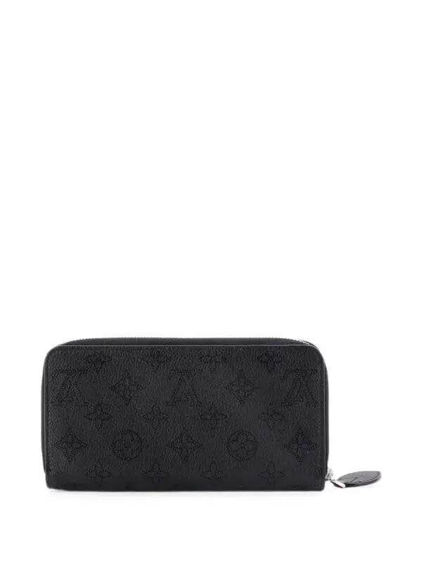 LOUIS VUITTON Zippy Wallet Mahina Leather Small Wallets