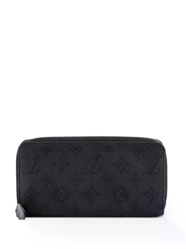 LOUIS VUITTON Zippy Wallet Mahina Leather Small Wallets - Black