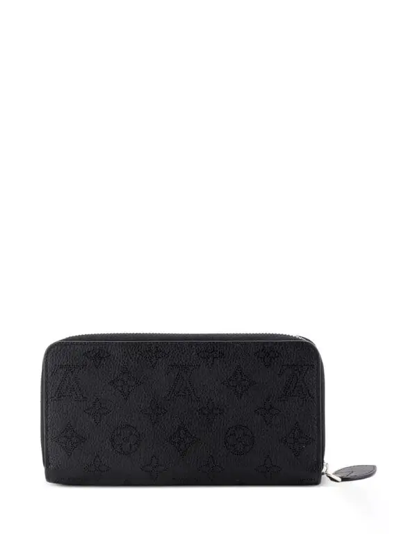 LOUIS VUITTON Zippy Wallet Mahina Leather Small Wallets - Black