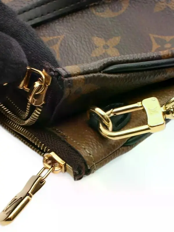 LOUIS VUITTON 2021s Monogram Giant Reverse Double Zip Shoulder Bag