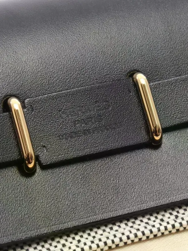Hermès Airbag Zip Shoulder Bag - Grey