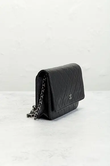 Chanel Caviar Classic Wallet On Chain