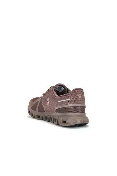 On 6 Sneakers