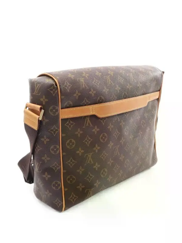 LOUIS VUITTON Monogram Shoulder Bag