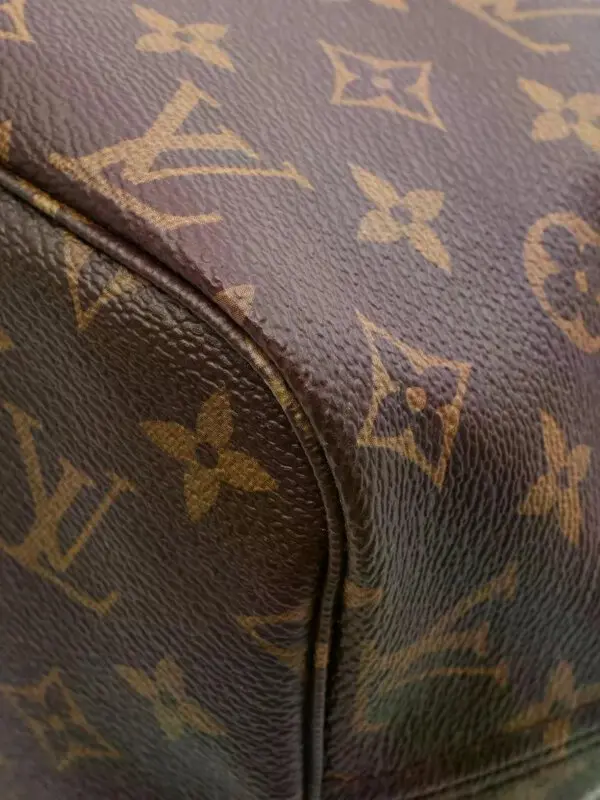 LOUIS VUITTON Monogram Neverfull Mm Tote Bag