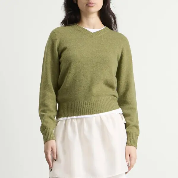 NOTHING WRITTEN Marsh V-neck Pullover