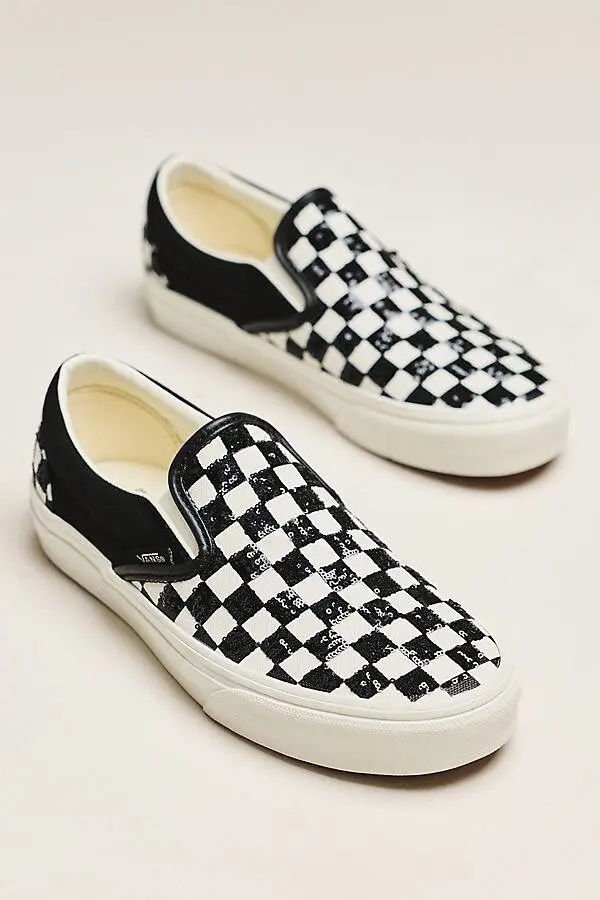 VANS Classic Slip-on Sneakers