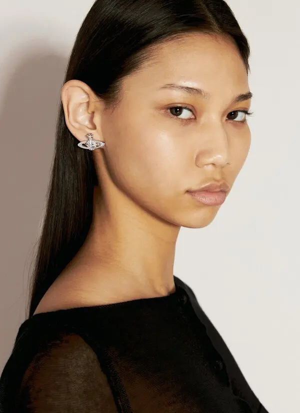 VIVIENNE WESTWOOD Mini Bas Relief Orb Earrings - Silver