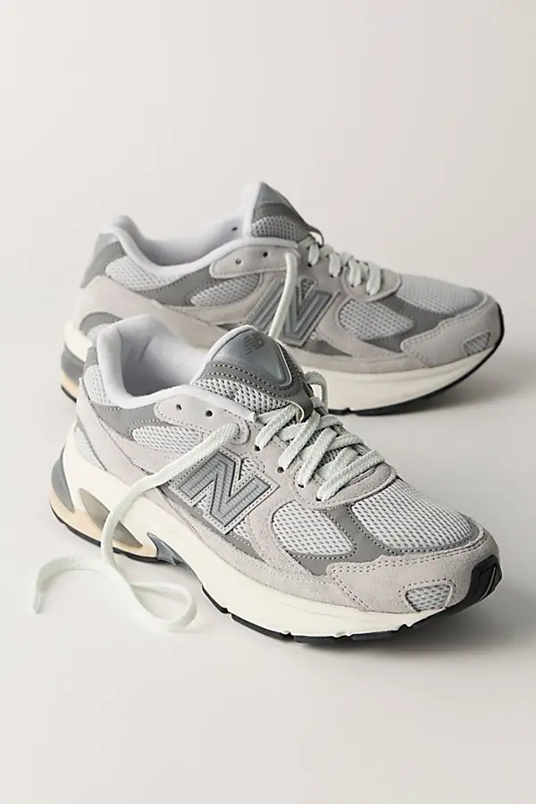 NEW BALANCE Abzorb 2010 Sneakers