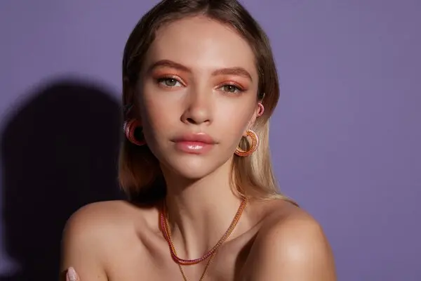 EMILY P. WHEELER Puffy Hoops, Sol
