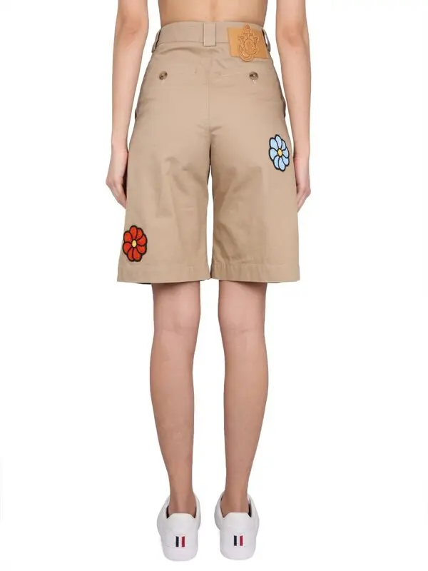 Moncler Jw Anderson Cotton Gabardine Bermuda Shorts With Floral Appliques - Cream