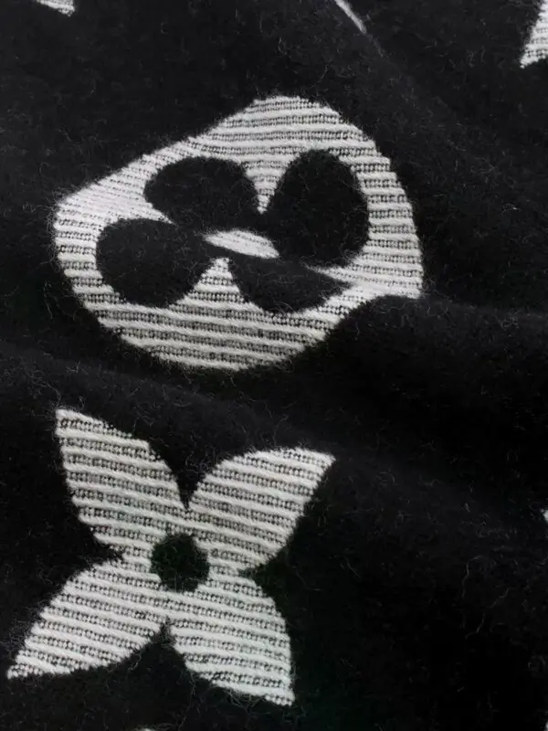 LOUIS VUITTON 2010s Monogram Essential Scarf - Black