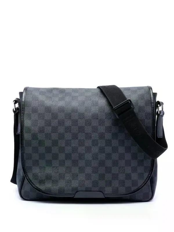 LOUIS VUITTON Damier Graphite Daniel Mm Crossbody Bag - Black