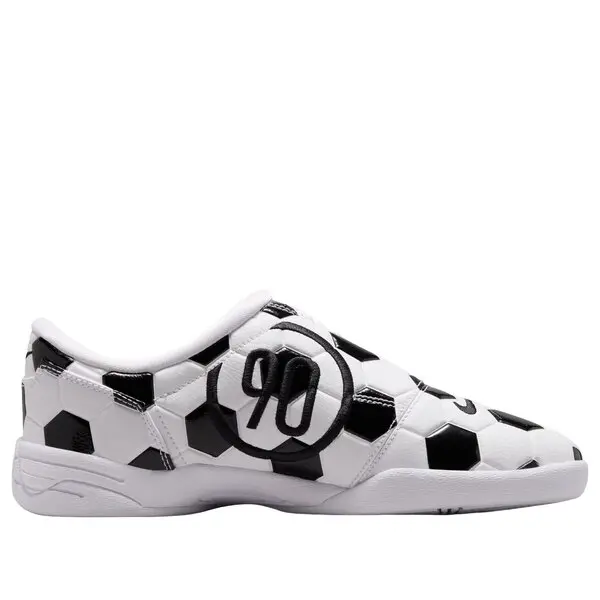 Nike Total 90 Sneakers - White/black