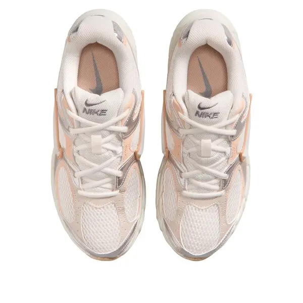 Nike V5 Rnr Sneakers - Phantom Chalk/shimmer