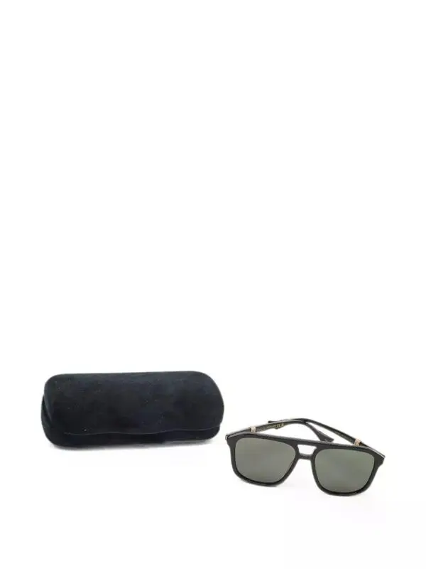 Gucci Pilot Sunglasses With Gold Tone Detailing