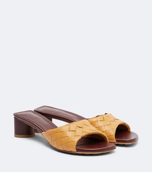 Bottega Veneta Parco Intrecciato Leather Mules - Beige