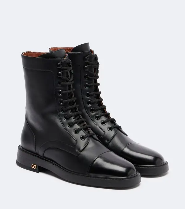 Valentino Garavani Vlogo Lace-up Leather Combat Boots - Black