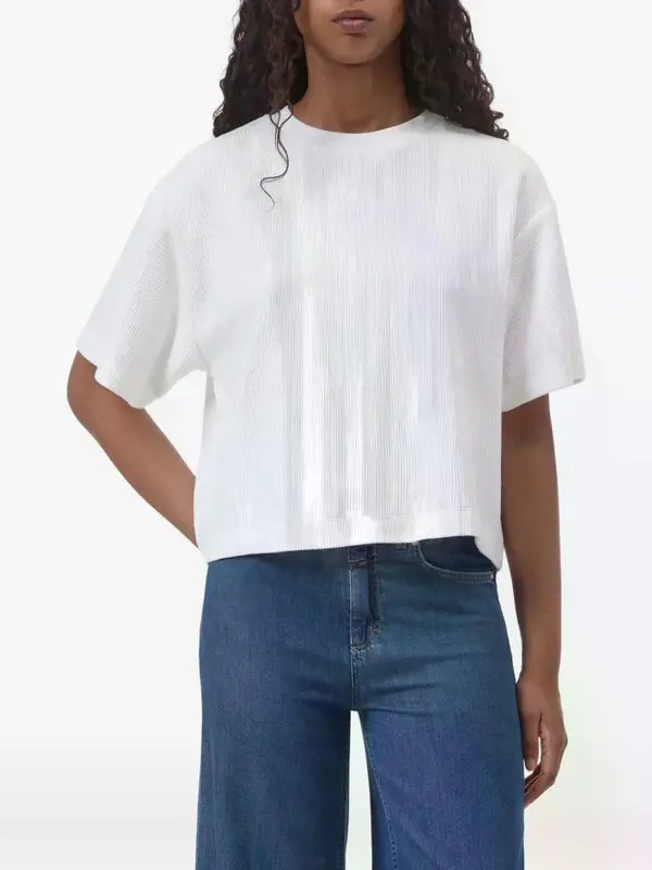 Closed Back-slit Ribbed T-shirt