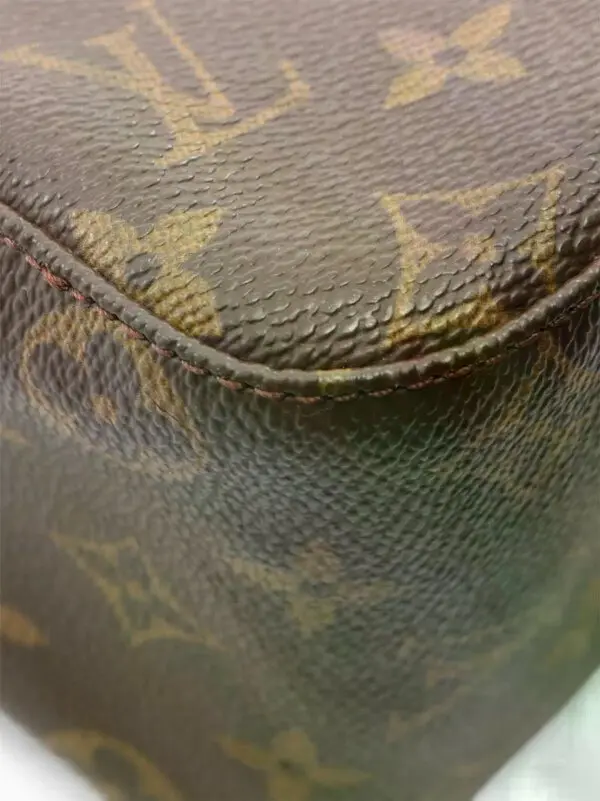 LOUIS VUITTON Gm Monogram Loopin Shoulder Bag - Brown