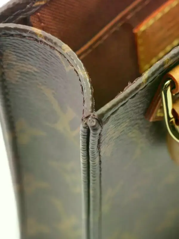 LOUIS VUITTON Petit Sac Plat Monogram Tote Bag