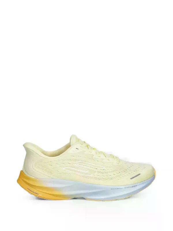 Sketchers Aero Spark Sneakers