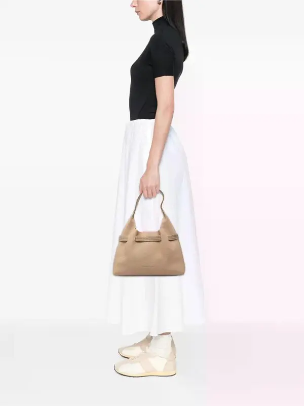 FERRAGAMO 2010-2026 Grained Leather Shoulder Bag
