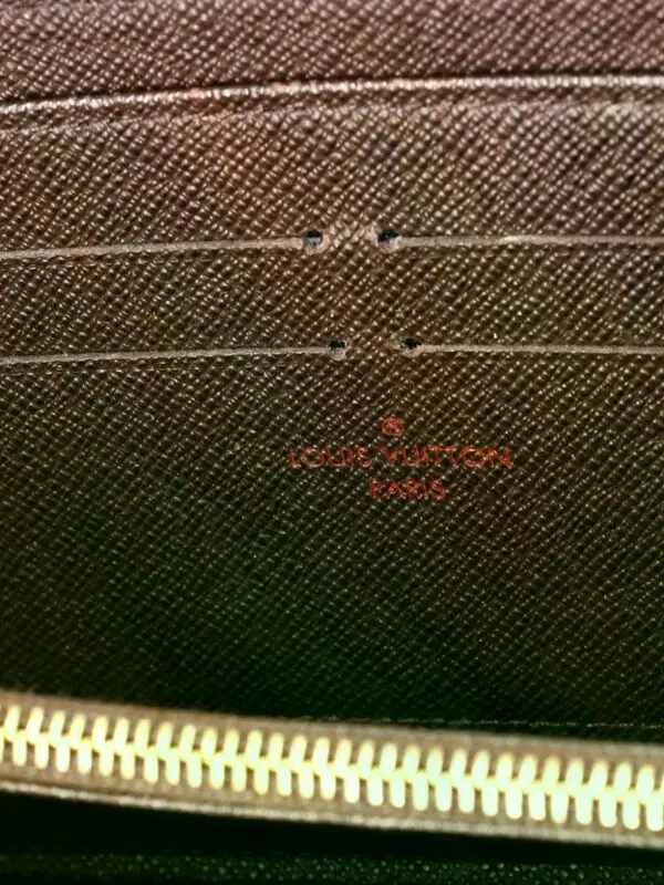 LOUIS VUITTON Zippy Wallet Damier Small Wallets - Brown