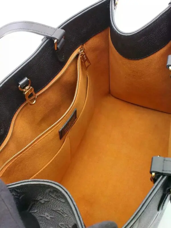 LOUIS VUITTON 2021 Monogram On-the-go Tote Bag