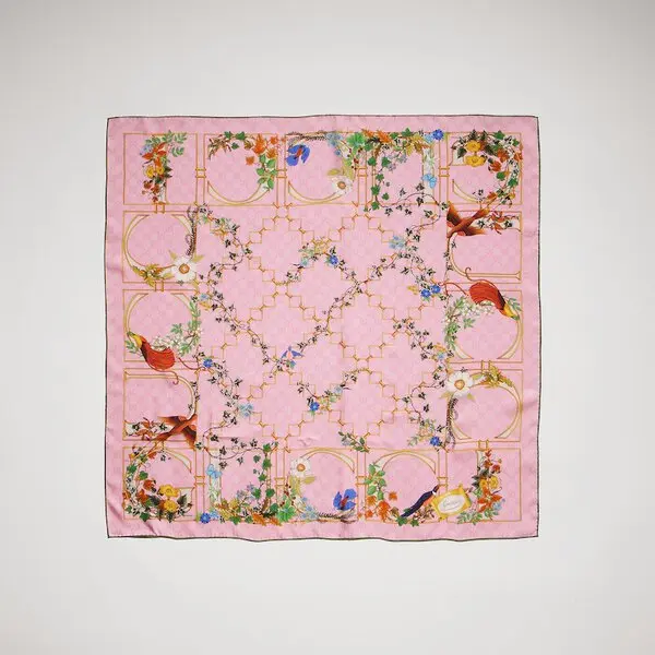 Gucci Printed Gg Silk Twill Carr