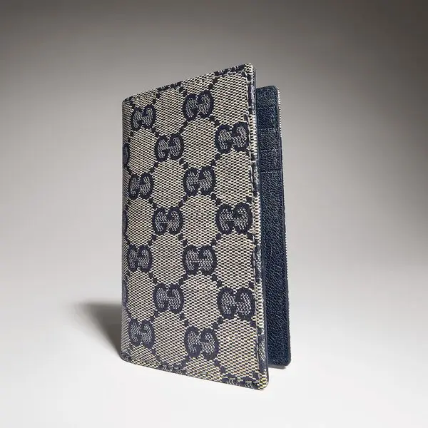 Gucci Essence Classic Card Case Leather