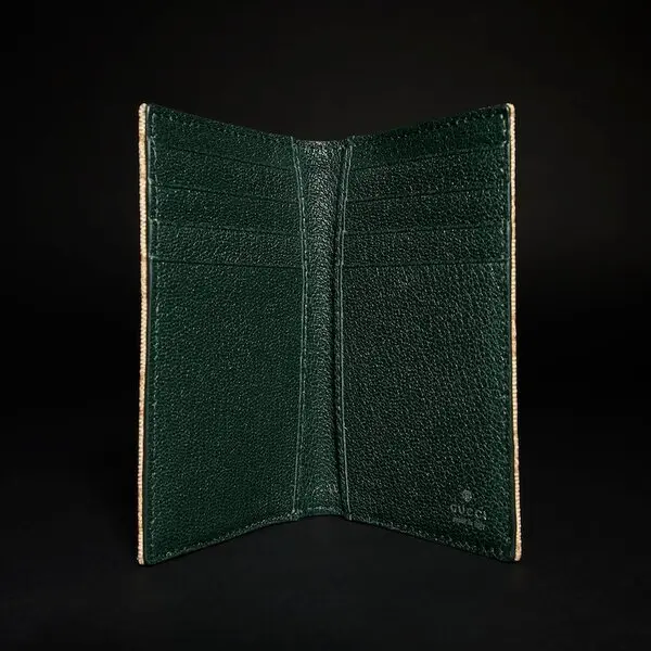 Gucci Essence Classic Card Case Leather