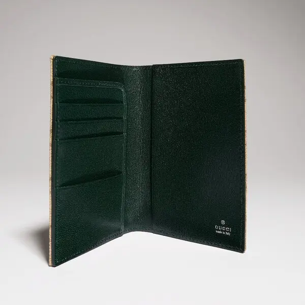 Gucci Essence Classic Passport Case Leather