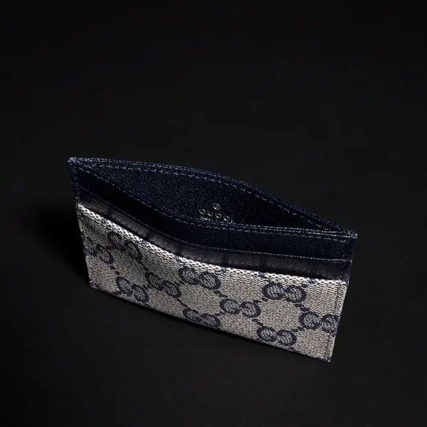 Gucci Essence Classic Card Case Gg Canvas