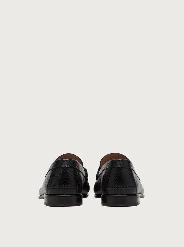 FERRAGAMO Studded Business Casual Shoes