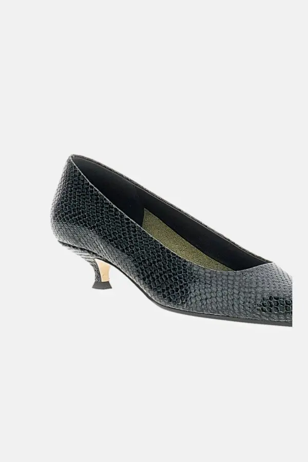 AeydĒ Cari Snake-print Décolleté Pumps - Verde