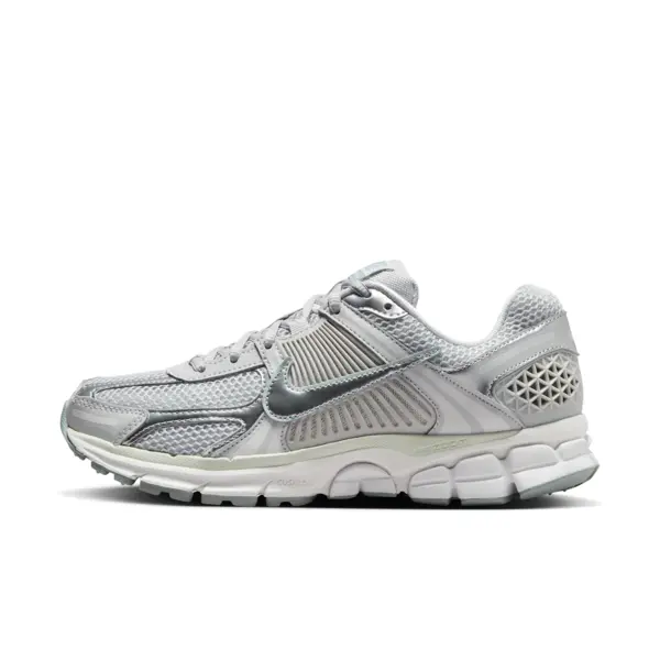 Nike Zoom Vomero 5 Shoes With Reflective Accents - Grey