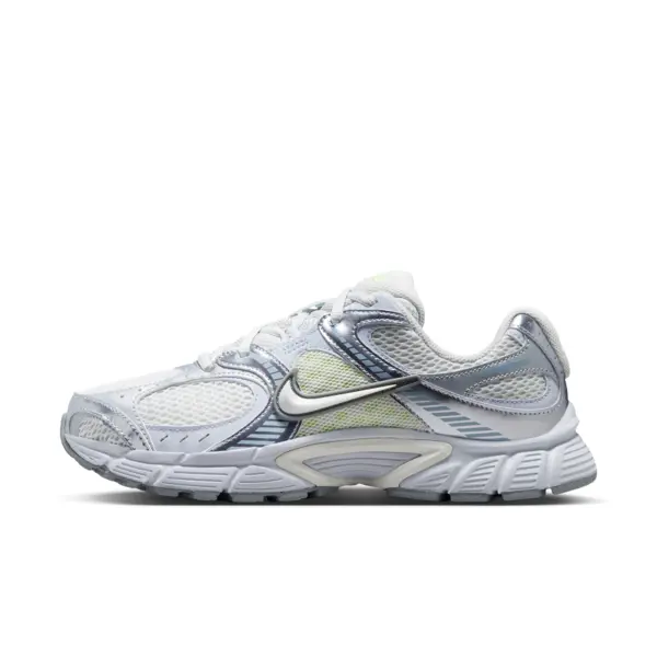 Nike V5 Rnr Shoes With Reflective Accents