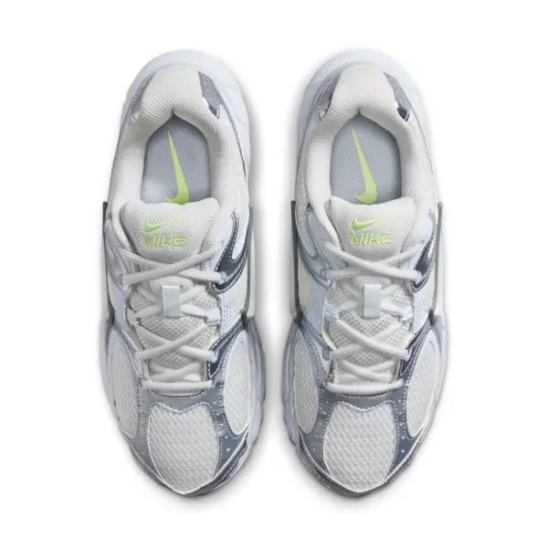 Nike V5 Rnr Shoes With Reflective Accents