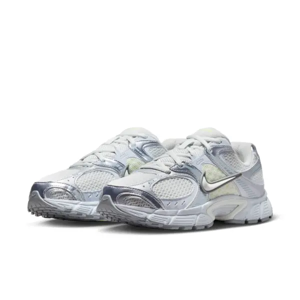 Nike V5 Rnr Shoes With Reflective Accents