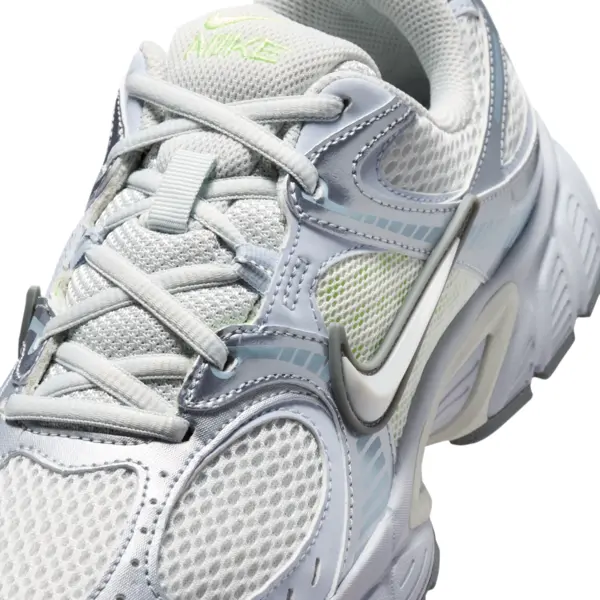 Nike V5 Rnr Shoes With Reflective Accents