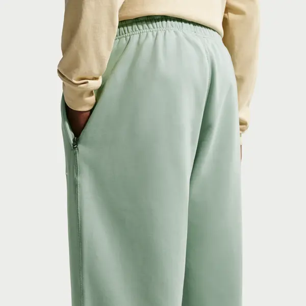 Nike Solo Swoosh Cuffed Fleece Pants