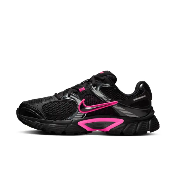 Nike V5 Rnr Shoes With Reflective Accents