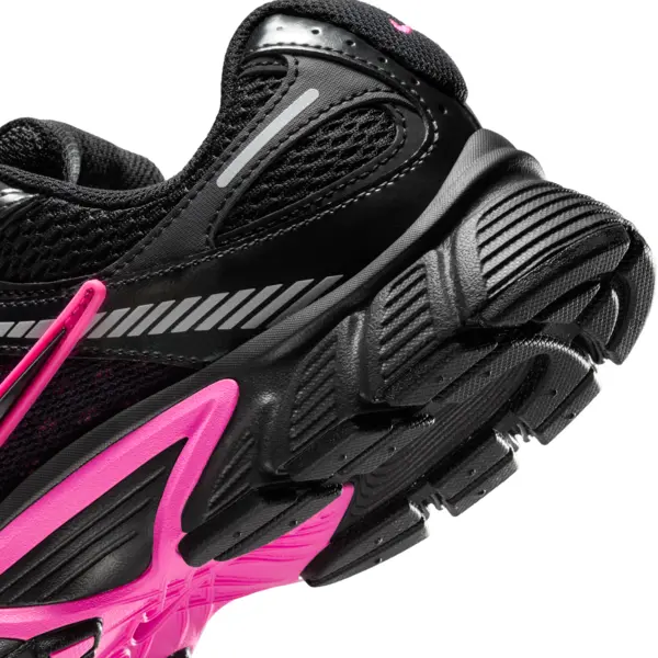 Nike V5 Rnr Shoes With Reflective Accents