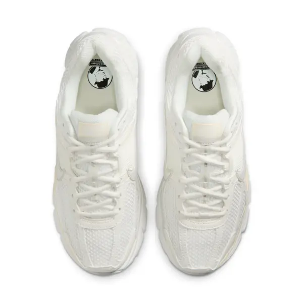 Nike Zoom Vomero Athletic Shoes With Reflective Accents - White