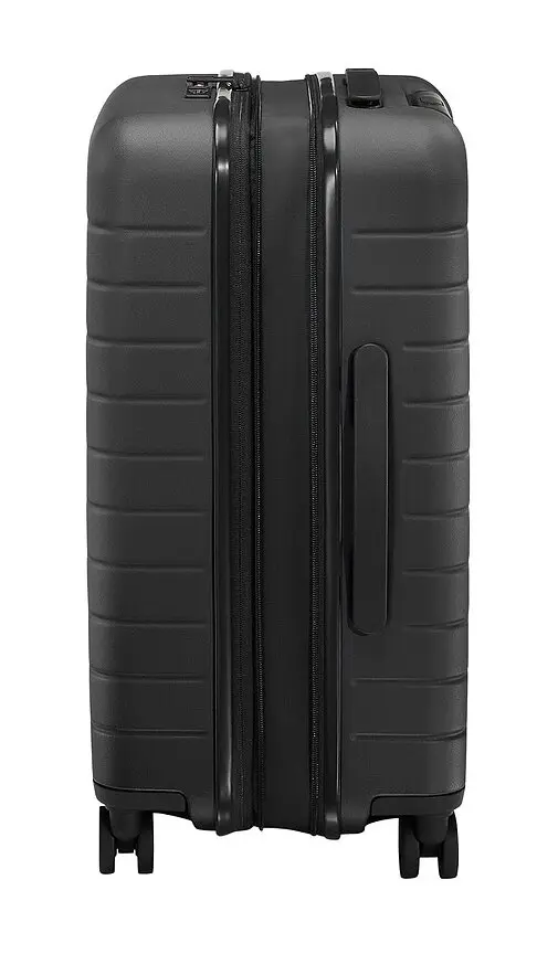 AWAY Carry On Flex In Black
