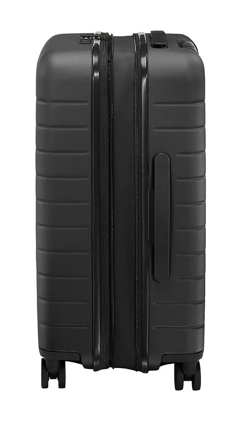 AWAY Bigger Carry On Flex In Black