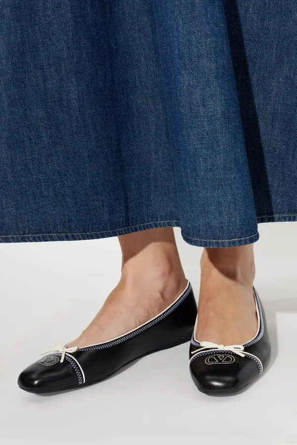 Valentino Garavani Round-toed Ballet Shoes